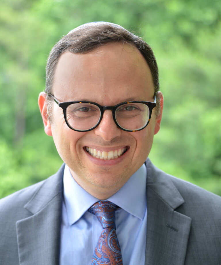 Rabbi Adam Starr – Northern Lights Santa Academy