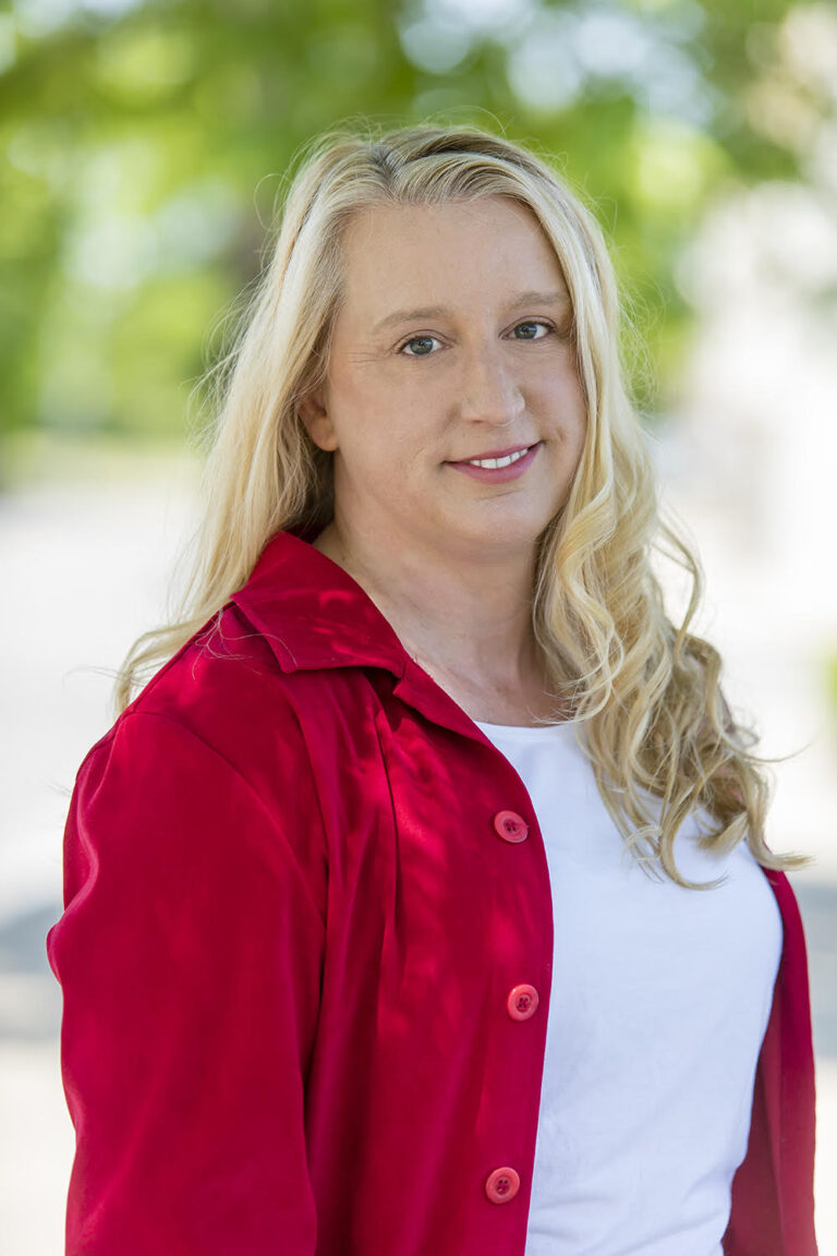 Julia Kracke – Northern Lights Santa Academy